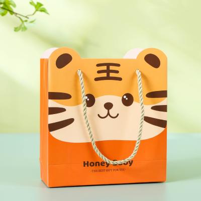 Cina Tasse regalo riciclate di carta kraft marrone personalizzate per negozi al dettaglio in vendita