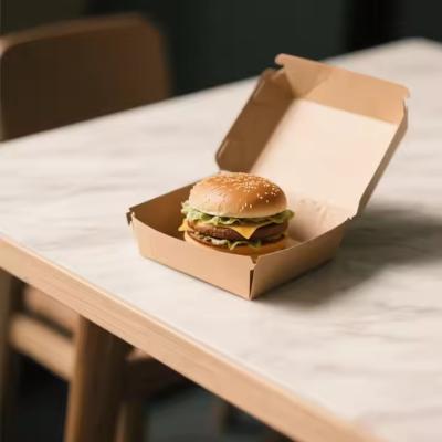 Cina Customized Biodegradable Fast Food Kraft Paper Packaging Burger Box in vendita