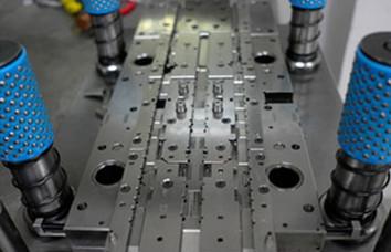 China Tungsten carbide cold heading dies/tungsten carbide punching dies for sale
