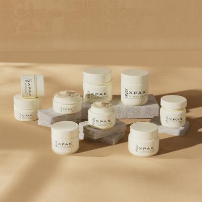 China CE Approved PET Plastic Cosmetic Jar with Screw Cap and Customizable Color for Spa and Salon Use for sale