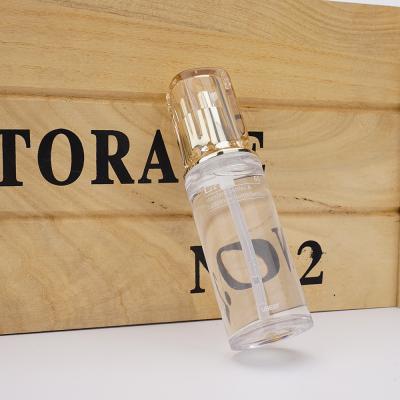 Cina Bottiglia dorata 60ml della pompa dell'ANIMALE DOMESTICO della lozione trasparenza di plastica cosmetica della bottiglia dell'alta in vendita