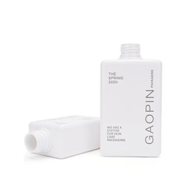 Cina Bottiglie bianche quadrate dello sciampo delle provette 280ml del corpo dello sciampo con la pompa in vendita