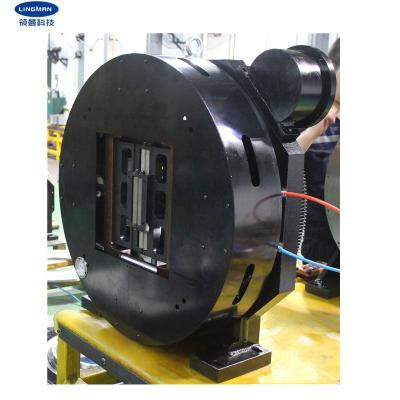 Cina 4 mascelle Chuck pneumatico con 180 mm colpo di artiglio e 4,5KN forza di fissaggio per il taglio del tubo laser in vendita