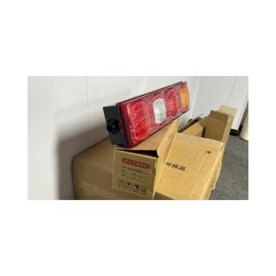 Cina Shacman X3000 Heavy Truck Spare Parts LED Tail Light with and ISO Certificate in vendita