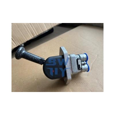 Cina SINOTRUK HOWO T7H T5G Swatow Truck WG9000360522 Hand Brake Valve Iron for Replace/Repair in vendita