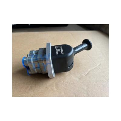 Cina SINOTRUK HOWO T7H T5G Swatow Truck WG9000360522 Hand Brake Valve Iron for Replace/Repair in vendita