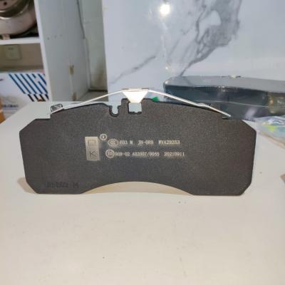 Cina 10 kg Ceramic BPW Brake Pad 29253 per Volvo e Scania Truck Essential in vendita
