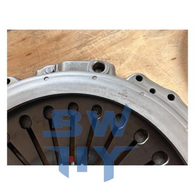China Kit de embraiagem para automóveis 3400700612/3400700611 para peças de camiões Scania à venda