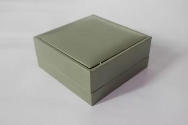 Quality SGS Hard Gift Boxes Samll Cardboard Jewelry Gift Boxes 8X8X3cm for sale