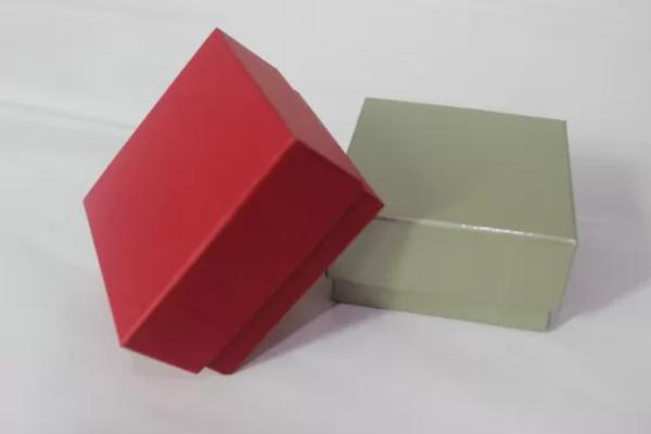 Quality 190gsm Hard Gift Boxes PMS EVA Luxury Handmade Paper Jewelry Box for sale