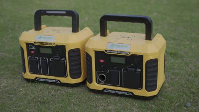 Cina 296wh 192Wh 155wh 222wh Portable Lithium Battery Power Station Small 3000 Cycle 12V 15Ah in vendita