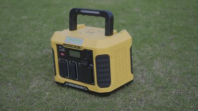 Cina 296wh 192Wh 155wh 222wh Portable Lithium Battery Power Station Small 3000 Cycle 12V 15Ah in vendita