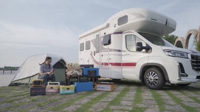 Cina volt a energia solare Marine Rv Battery di stoccaggio 12 del campeggiatore della batteria della barca di 12.8V 100ah 200ah Lifepo4 in vendita