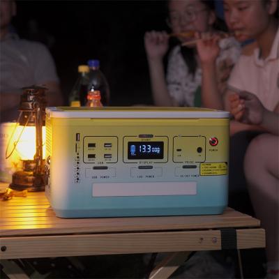 Cina 350w 330w 300w una centrale elettrica portatile da 12 volt per il campeggio dei veicoli elettrici dell'automobile elettrica rv in vendita