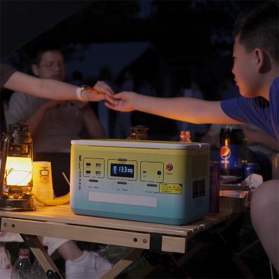 Cina 350w 330w 300w una centrale elettrica portatile da 12 volt per il campeggio dei veicoli elettrici dell'automobile elettrica rv in vendita