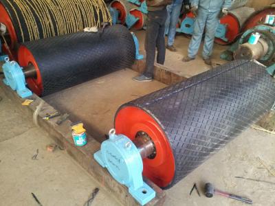China 12 mm length flame retardant wear resistant rubber lagging for conveyor pulley for sale