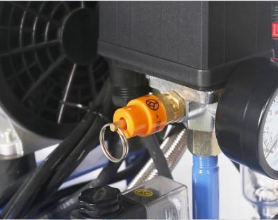 China 800w Oil Free Piston Air Compressor Single Piston 25L Multi Phase Filteration for sale