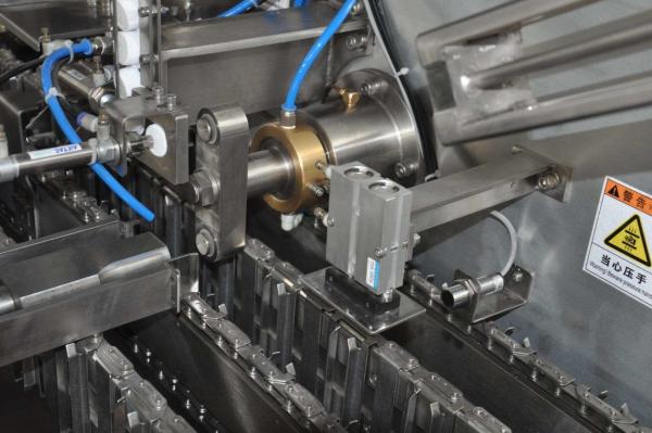 Semi Gable Top Packaging Machine Carton automatica che riempie la cima del tetto del DH 1200