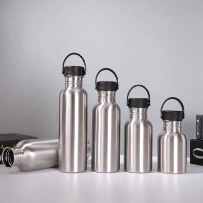 Cina 350ml 500ml 600ml Oem Odm Bottiglia d'acqua in acciaio inossidabile a parete singola BPA Libero Acciaio inossidabile Bottiglia d'acqua di viaggio leggera Design minimalista in vendita