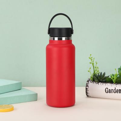Cina 21 oz doppia bottiglia d'acqua fitness in acciaio inossidabile maniglia logo personalizzabile bollitore per studenti all'aperto in vendita