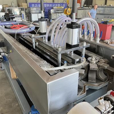 Cina Linea di produzione tubi corrugati a doppia parete con diametro da 50-160mm e velocità di produzione di 5-6 m/min in vendita