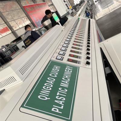 Cina Linea di estrusione tubi PE personalizzata con parete solida e motore prodotto con rapporto L/D della vite 33 1-38 1 in vendita