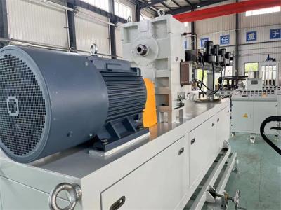 China Full-automatic Three-layer PE Pipe Co-extrusion Equipment 120-800kg/hr Automatic Grade Full-automatic for sale