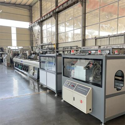 Cina Produttori di attrezzature per l' estrusione di plastica, macchina per la produzione di grondaie piovose in PVC in vendita
