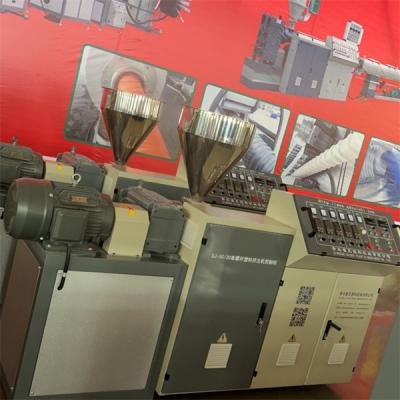 Cina Linea di estrusione per tubi corrugati in HDPE PP LDPE con estrusore a vite singola Sj75/30 a velocità di linea 0,6-3 m/min in vendita