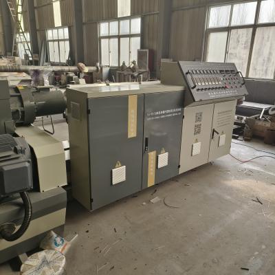 Cina 55kW Potenza del motore principale Estrusore a vite in plastica per l'agricoltura / attrezzature di produzione di linee di tubature elettriche in vendita