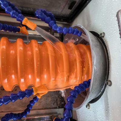 China Industrial Grade PE Spiral Pipe Extruder Machine with High Efficiency Forming Mold and Cooling System for sale