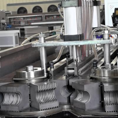 China Large Diameter HDPE Double Wall Corrugated Pipe Extrusion Machine for Sewage Drainage and Ventilation System for sale