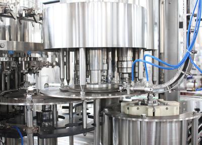 Cina 3 in 1 macchina di rifornimento automatica dell'acqua di gravità 7000bph in vendita