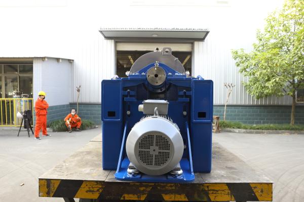 Quality Diameter Length 650mm Two Phase Decanter Centrifuge ​​Energy-Efficient VFD Drives, 25% Power Savings, SS316L/SS2205​​ Chemical Corrosion Resistance​​ for sale