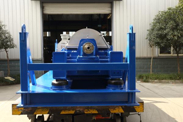 Quality ​​PLC Three Phase Centrifuge Sludge Dewatering Decanter Centrifuge For High for sale