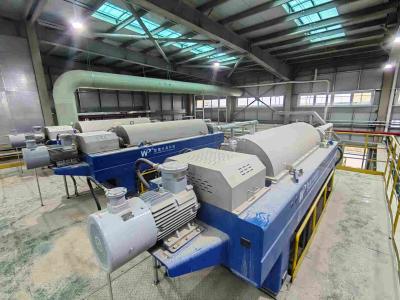 China Sistema de separación de lodos de aceite con centrífuga decantadora de 2854G Force, 20 m3/h - 30 m3/h en venta