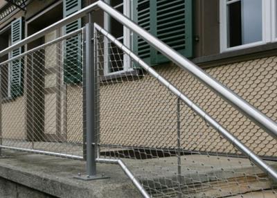 China Anticorrosion 2.5mm Webnet Stainless Steel Mesh 25x25mm Hole for sale