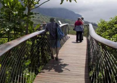 Китай Провод плетения 2.5mm сетки веревочки нержавеющей стали предохранения от спортивной площадки продается