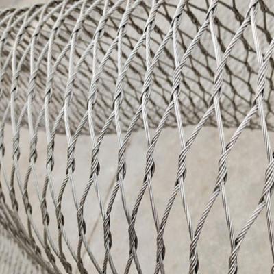 中国 動物の飼育場のための90度鉄筋網のフェンシング 販売のため