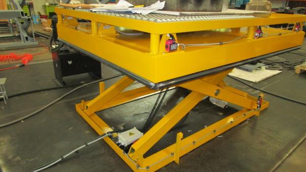 Quality 500kg Carrying Capacity Single Scissor Lift Table with Universal Ball Improved for sale
