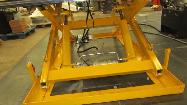 Quality 500kg Carrying Capacity Single Scissor Lift Table with Universal Ball Improved for sale