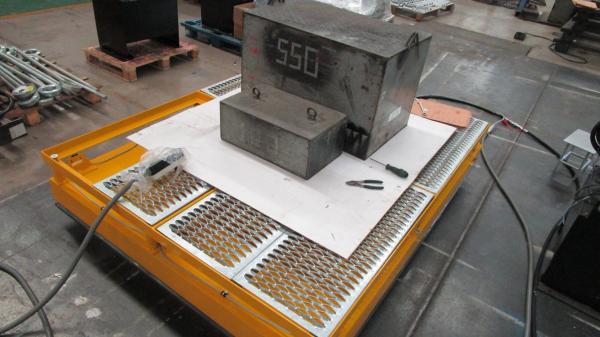 Quality 500kg Carrying Capacity Single Scissor Lift Table with Universal Ball Improved for sale