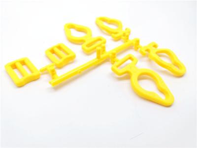 Cina Stampaggio ad iniezione di plastica esagonale della cavità H13 della vite 12 di EZIPEG in vendita