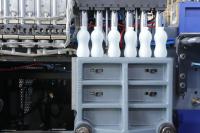 China 500ml HDPE Milk Bottle Making Machine Double Station 6 Head 110kg/h Output Blow Molding for sale