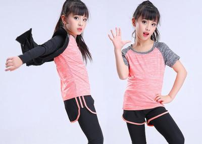 Cina BSCI comodo ha certificato le ragazze rosa bruscamente collega l'abbigliamento con un manicotto di allenamento dei bambini delle magliette in vendita