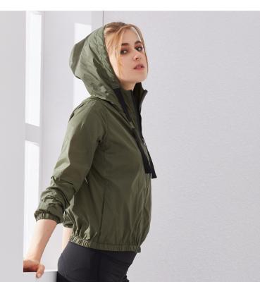 Cina Il breve poliestere di stile XS-5XL zippa sul rivestimento di sport delle donne del rivestimento in vendita