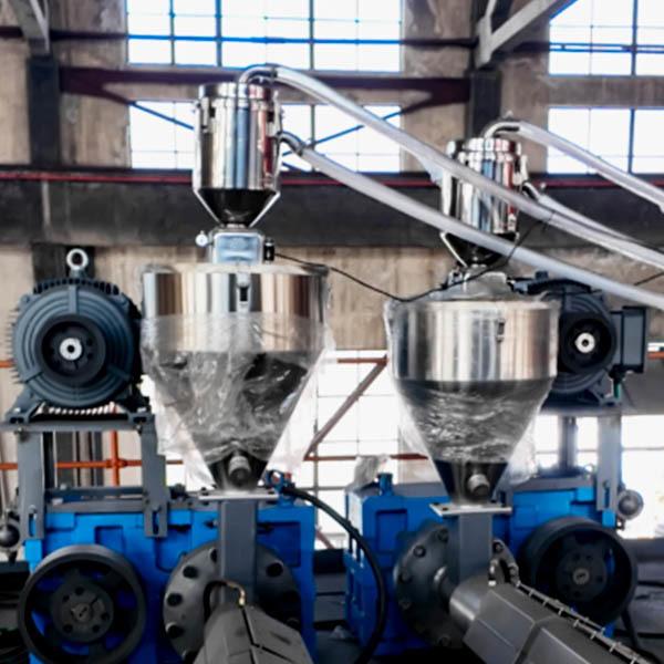 Quality Automatic 4Layer Multi Layer Blow Molding Machine 500L Factory Direct Sale for sale