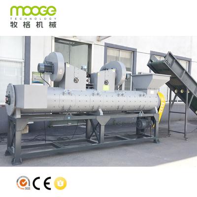 Cina 300-5000KG/H PET Bottiglia di riciclaggio Lavatrice PLC Flakes Lavatrice di attrito in vendita