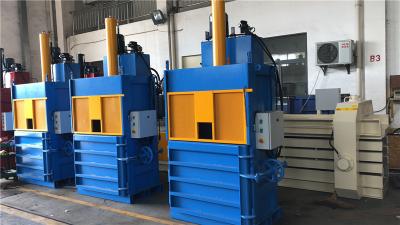 China Resíduos de plástico em flocos Compressor de compressão hidráulico à venda