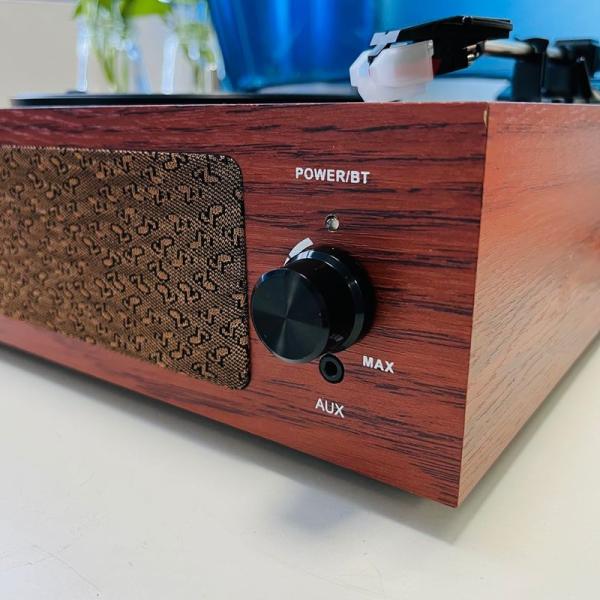 Quality Vintage Record Player With Built In Speakers , 3 Speed Turntable With Speakers for sale